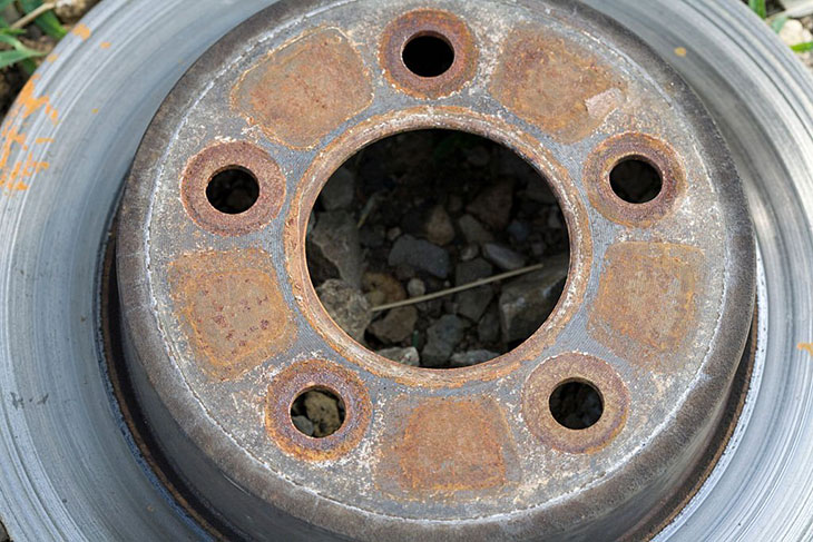 Orange Rust On Brake Rotors - 2 Proven Causes & Measures